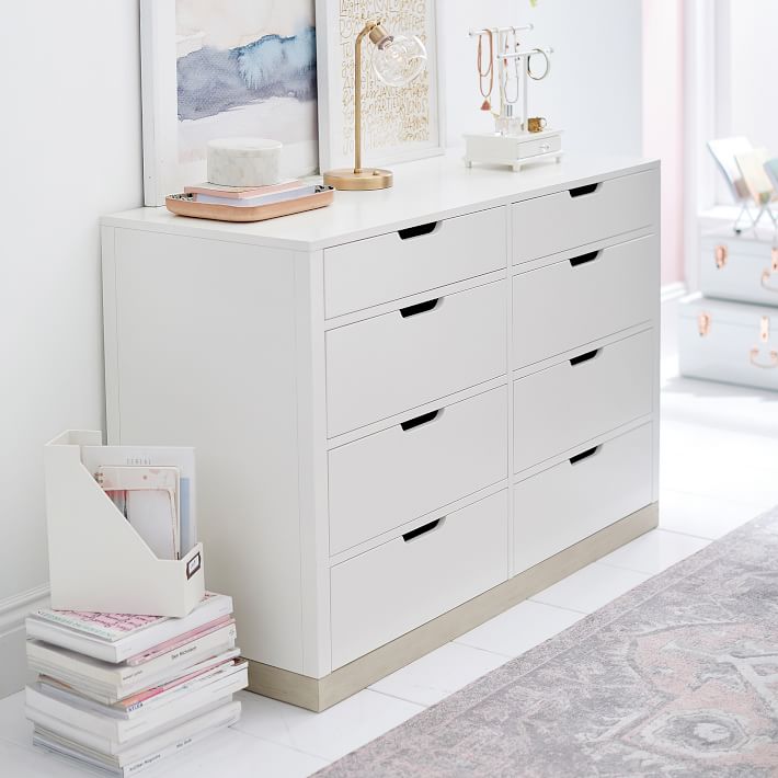 White 8 drawers store
