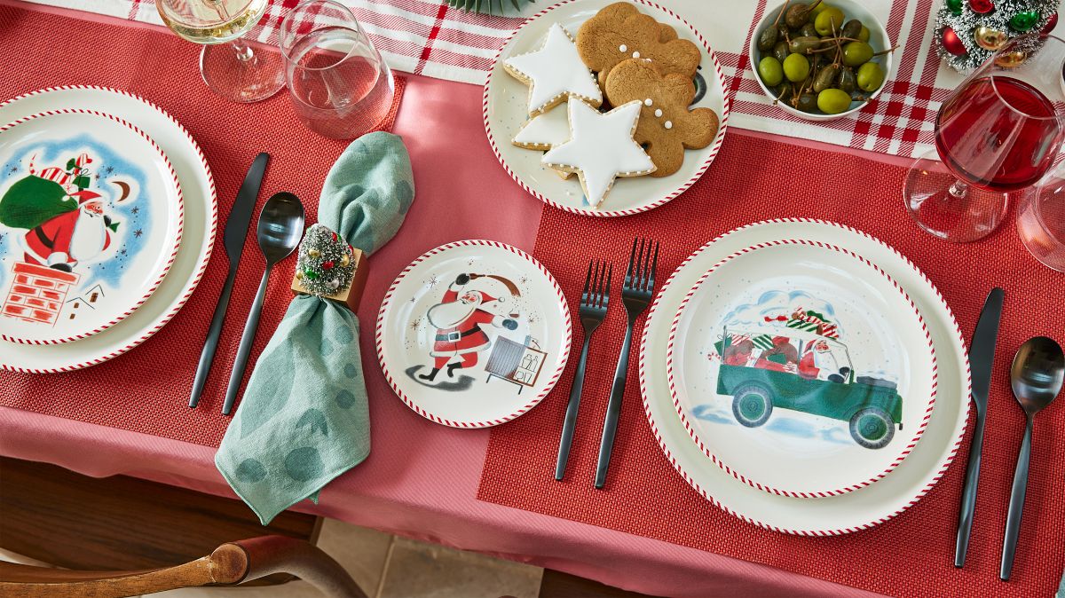 St. Jude Candy Cane Dinner Plate Sets | West Elm
