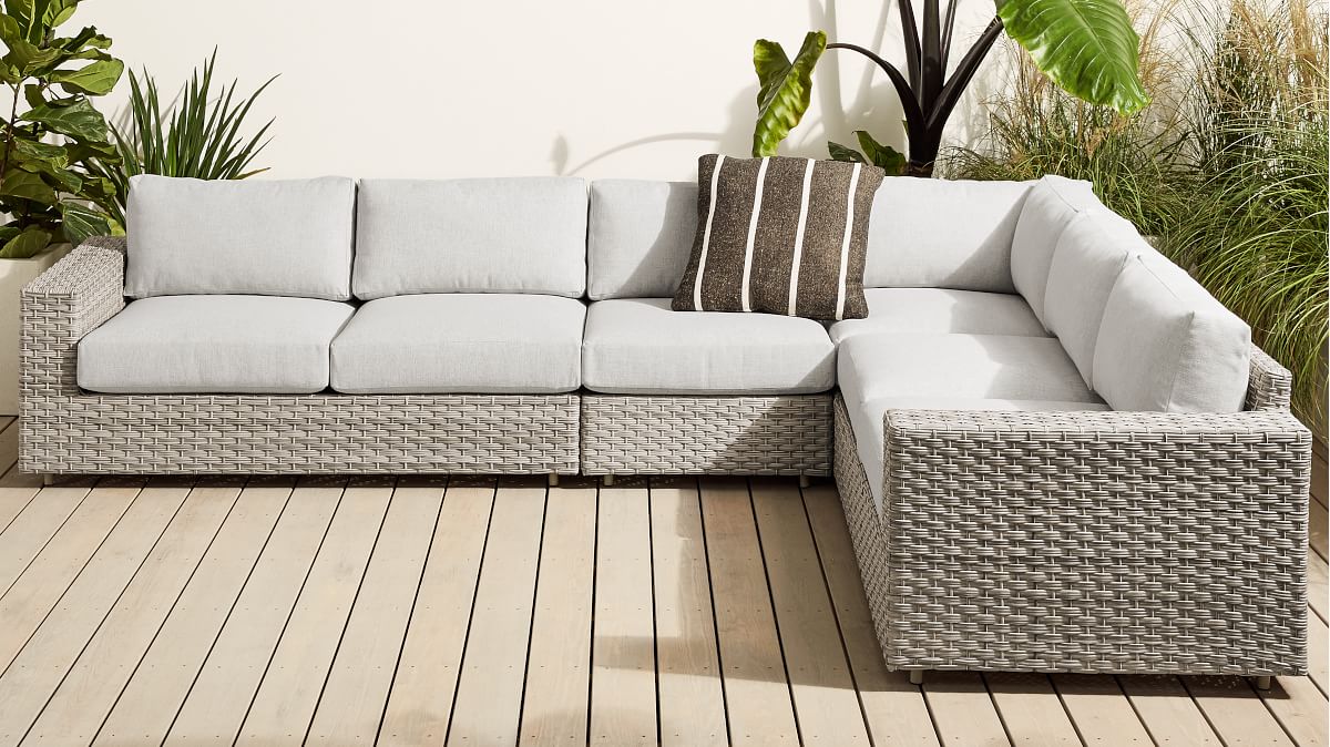 Urban Outdoor 4-Piece L-Shaped Sectional (127") | West Elm