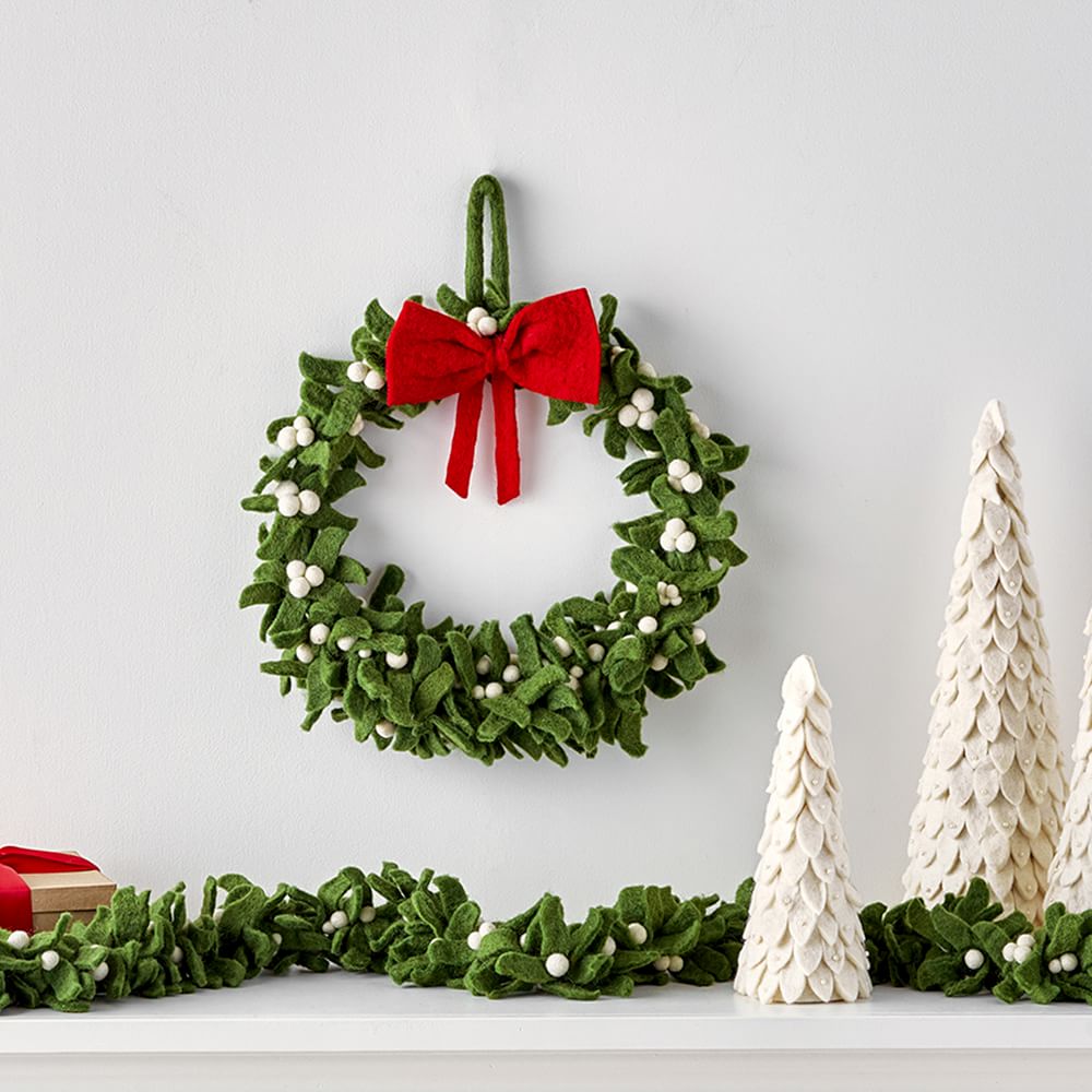 Felt Mistletoe Wreath | West Elm