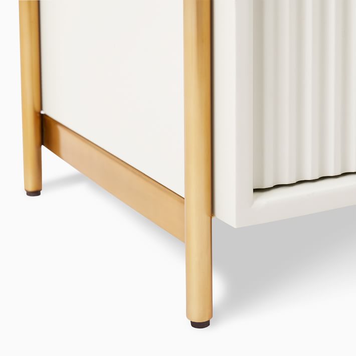 Quinn Bookshelf (18") | West Elm