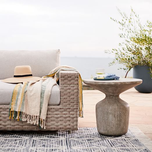 Tambor Outdoor Round Side Table (21") | West Elm