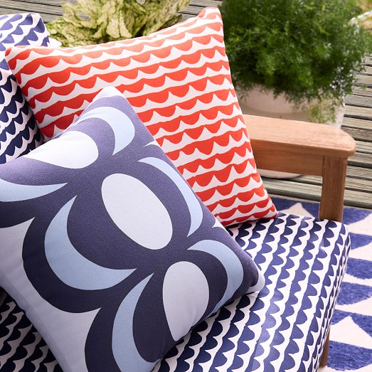Marimekko Papajo Indoor/Outdoor Pillow | West Elm