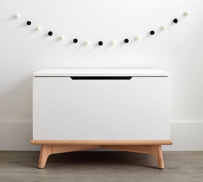 Pottery barn toy chest store